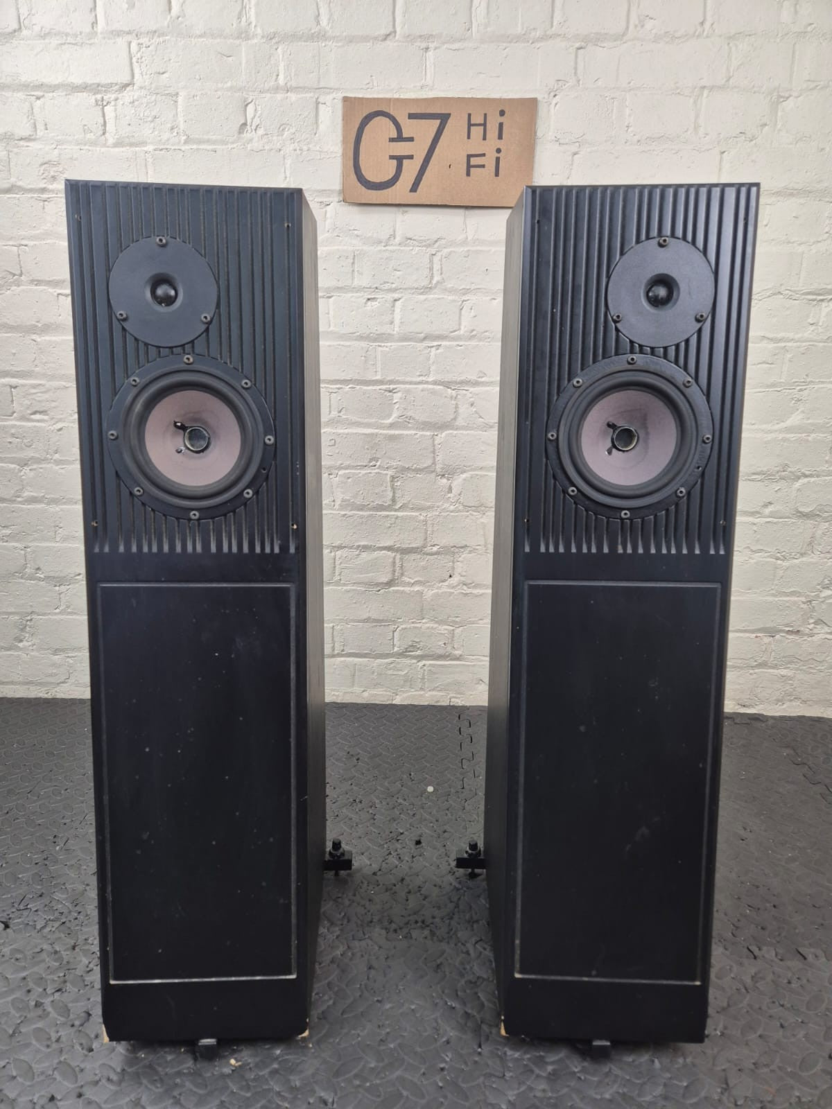 REGA ELA SPEAKERS – G7 HI FI